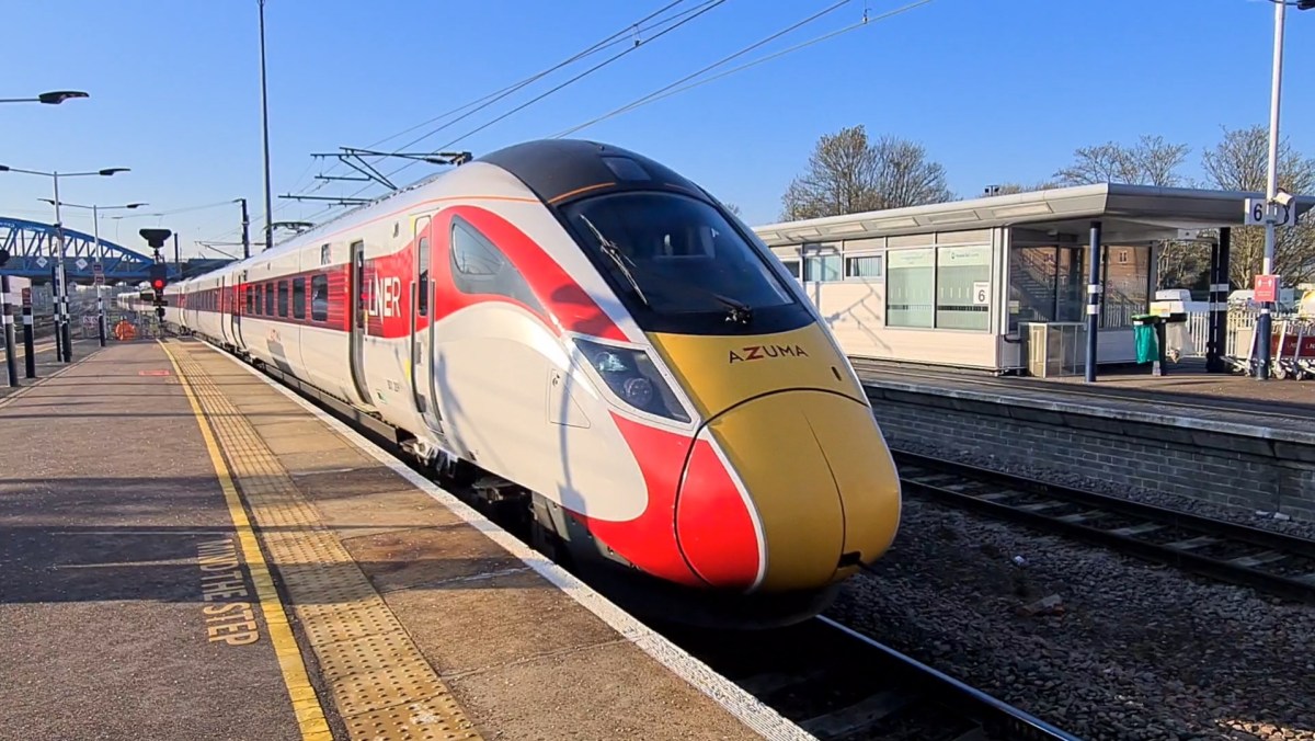 PBO – LDS LNER – 1st Class – Flights & Times