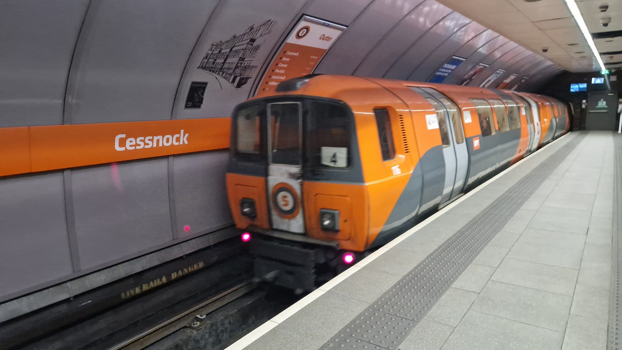 The Glasgow Subway’s New Trains – Flights & Times