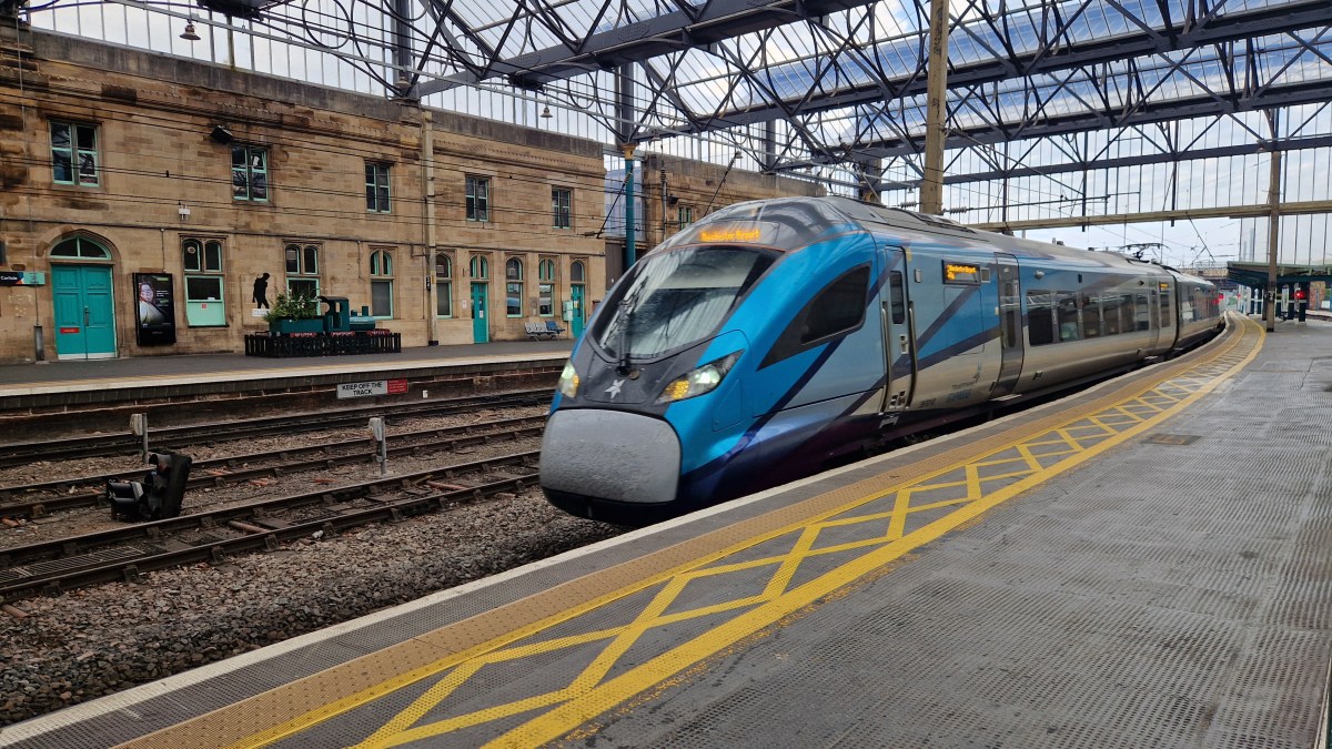 CAR-MIA TransPennine Express – 1st Class – Flights & Times